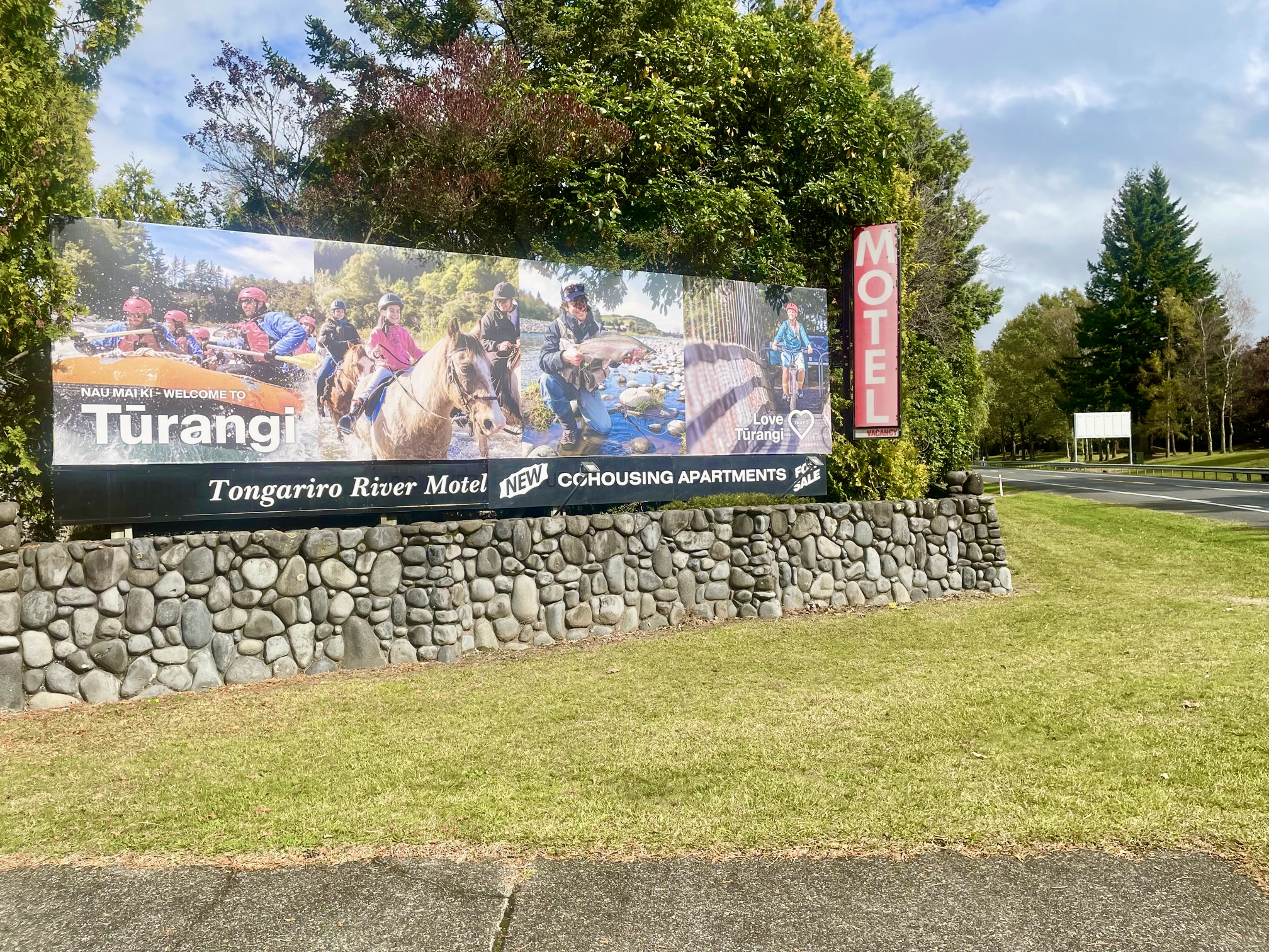 TRM’s new look signage – Tongariro River Motel